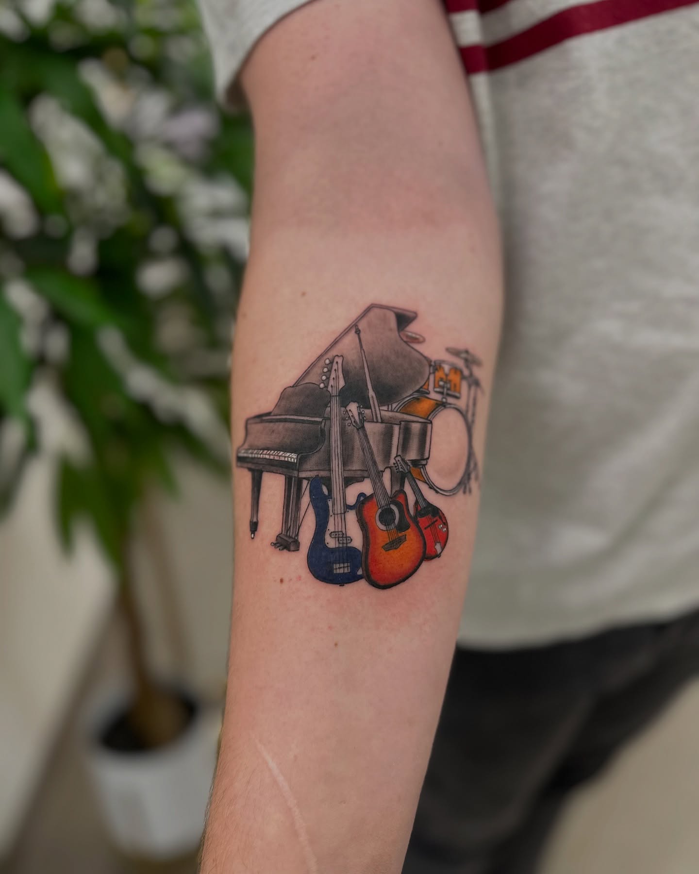 Embrace Simplicity: The Ultimate Guide to Minimalist Tattoos - Weekly ...