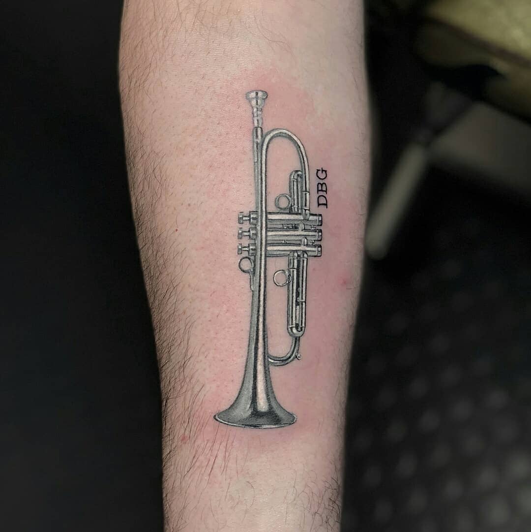 Embrace Simplicity: The Ultimate Guide to Minimalist Tattoos - Weekly ...