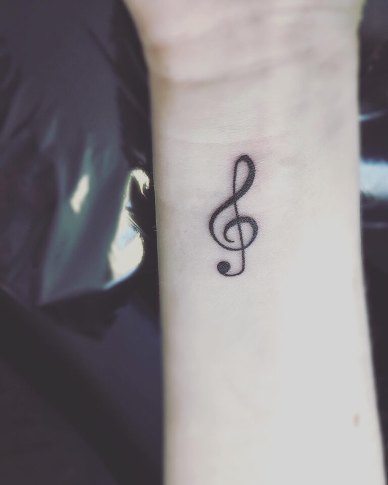 70 hand tattoo ideas - Weekly Tattoo
