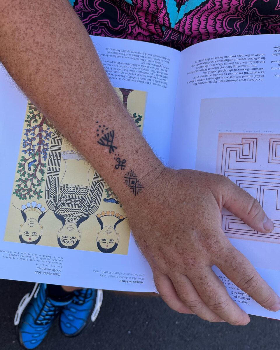 70 hand tattoo ideas - Weekly Tattoo