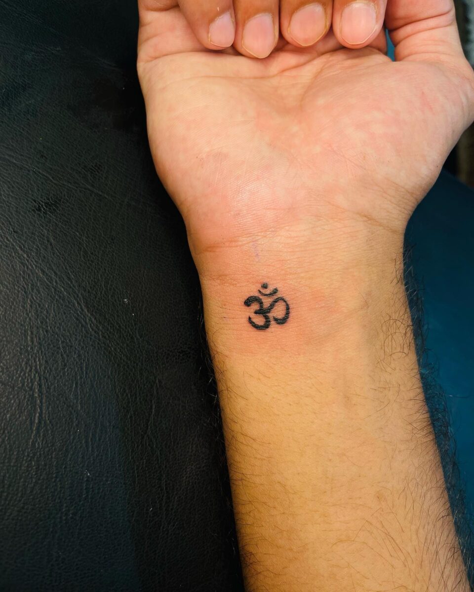 Ink That Speaks at a Glance: Creative Wrist Tattoo Ideas for Men ...