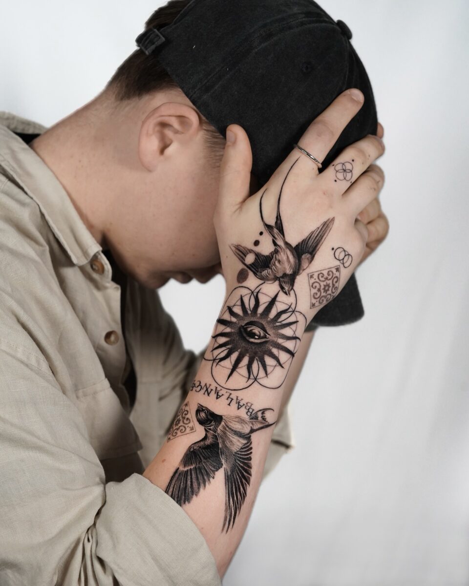 Hand Tattoos: Bold Ink That’s Always on Display - Weekly Tattoo