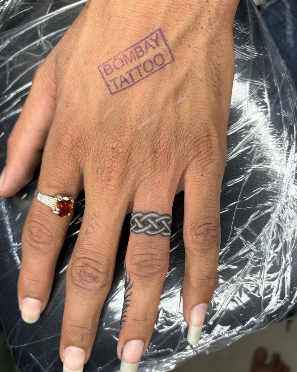 Finger Tattoo Ideas That Make a Big Statement in a Small Space - Weekly ...