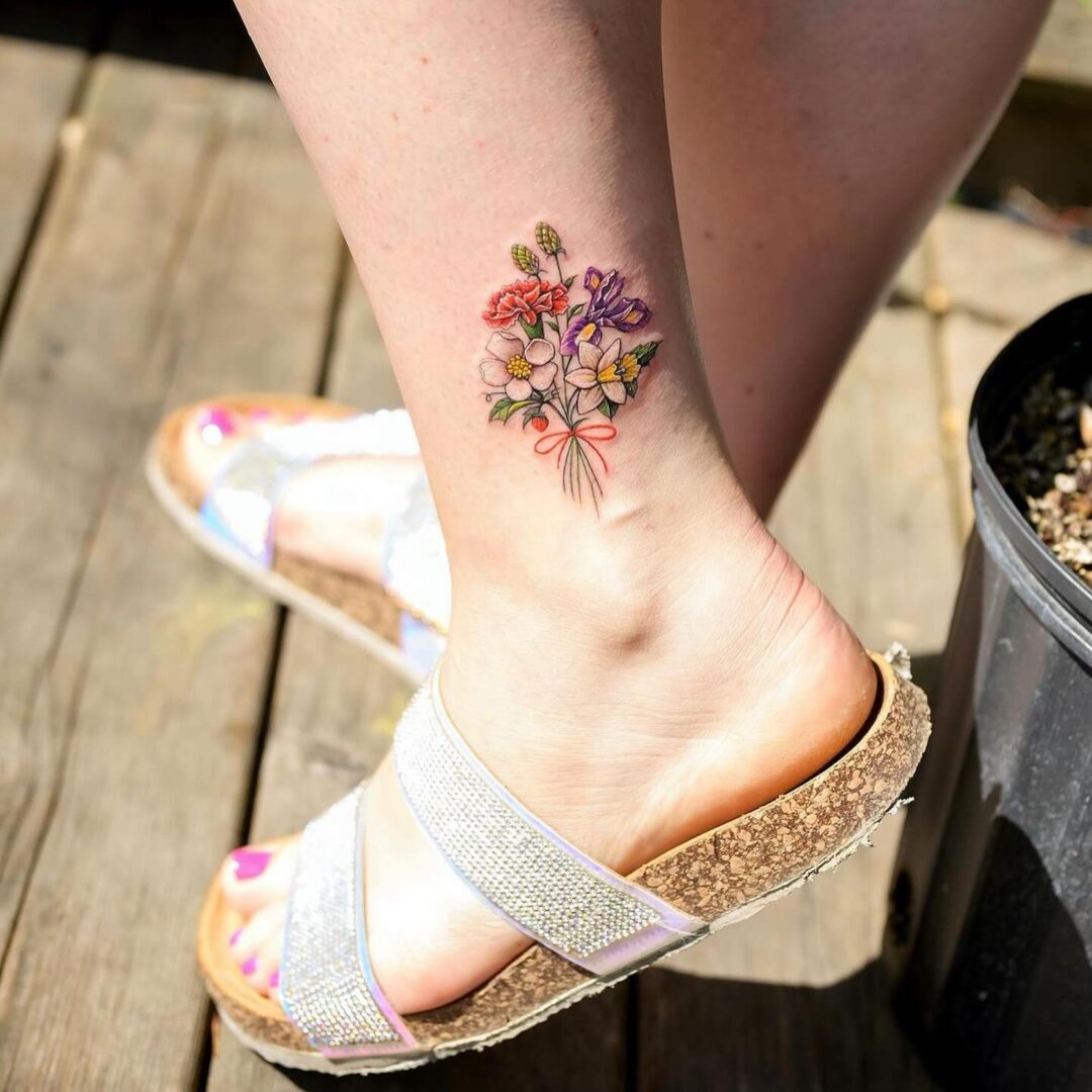 Beautiful Ankle Tattoo Ideas - Weekly Tattoo