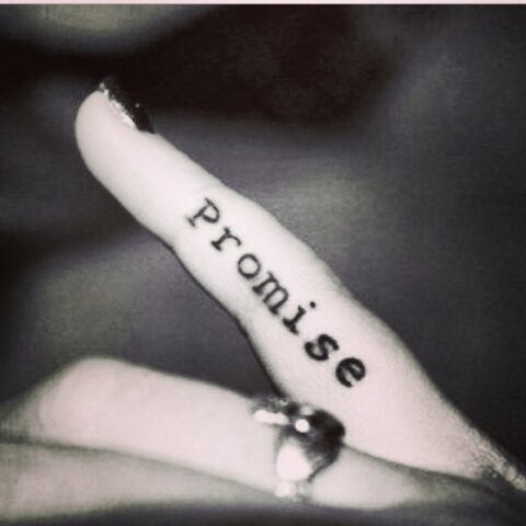 Finger Tattoo Ideas That Make a Big Statement in a Small Space - Weekly ...