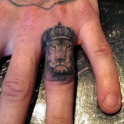 Finger Tattoo Ideas That Make a Big Statement in a Small Space - Weekly ...