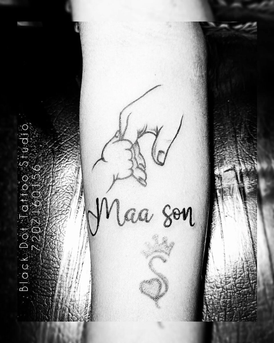 Ink That Speaks From the Heart: Beautiful Mom Tattoo Ideas to Cherish ...