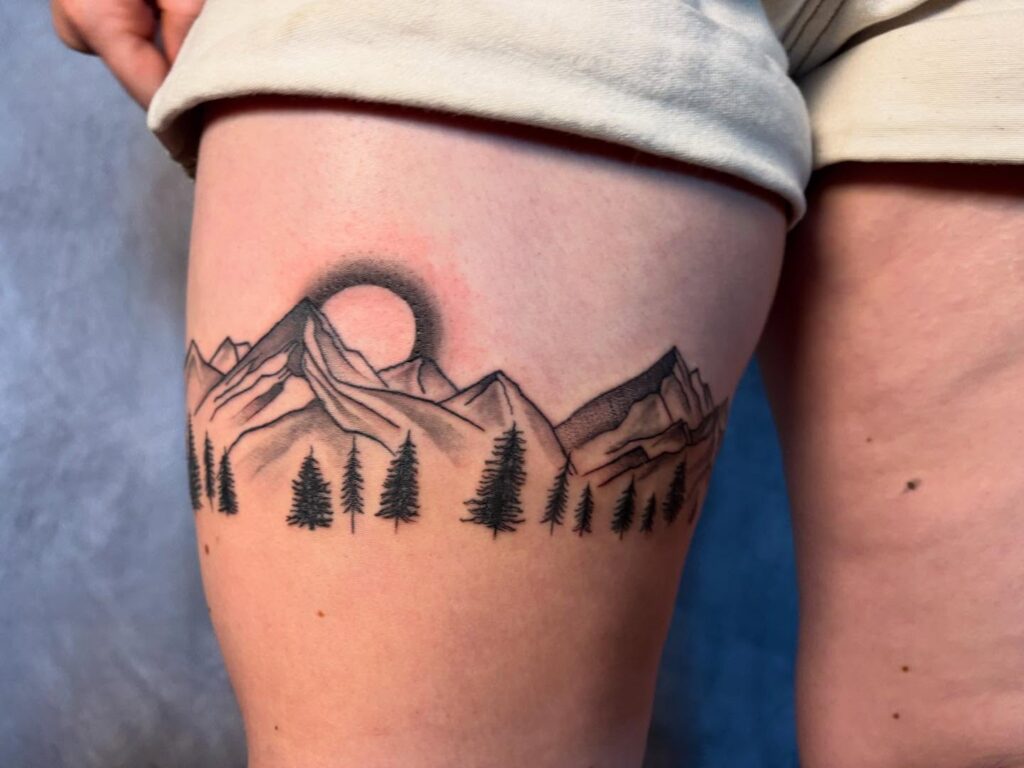 Mountain Tattoos: Symbols of Strength, Journey, and Inner Peace ...