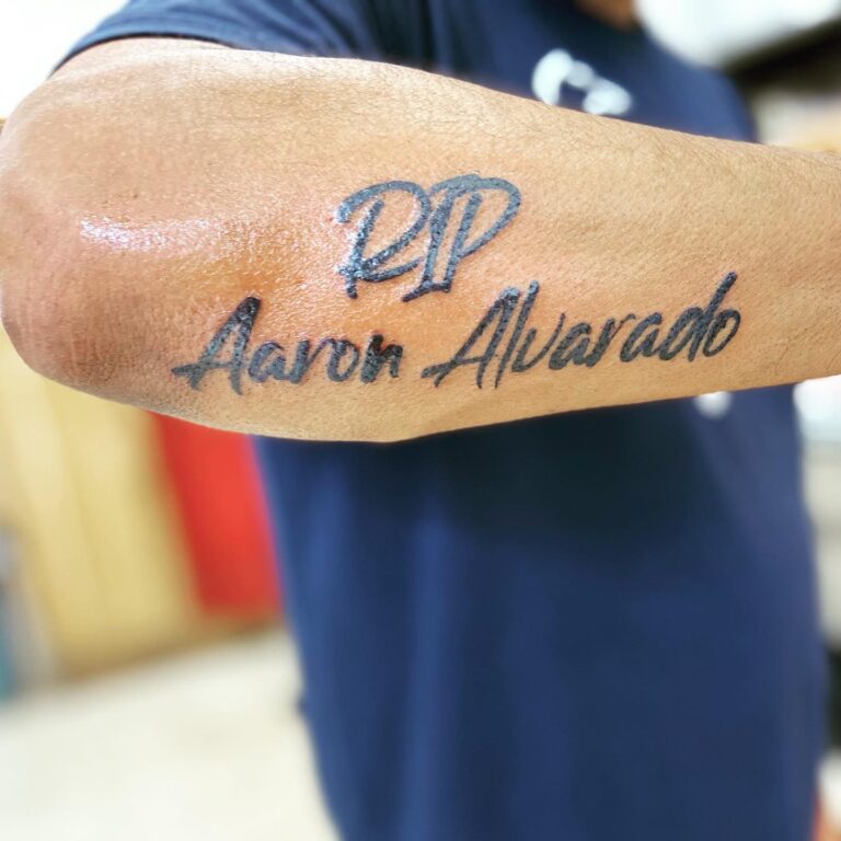 RIP Tattoos: Honoring Loved Ones Through Meaningful Ink - Weekly Tattoo